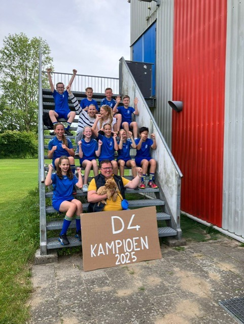 SKF D4 kampioen veldseizoen voorjaar 2025 | Korfbalvereniging SKF